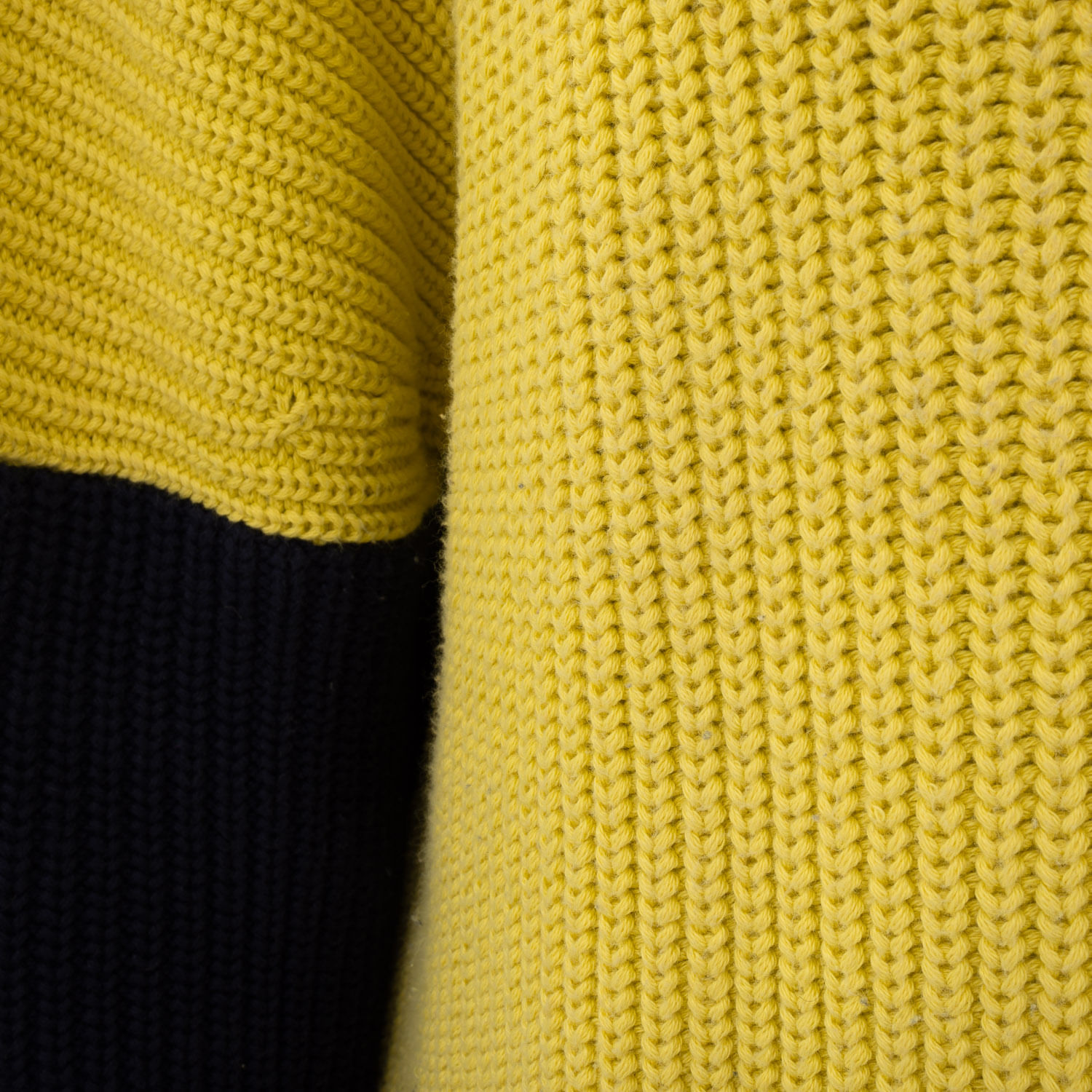 Sueter Egrey Neon Marinho e Branco | Brechó de luxo - Prettynew