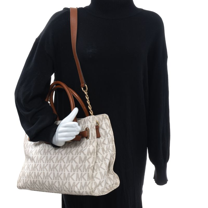 Bolsa Michael Kors Monograma Branca | Brechó de luxo - Prettynew